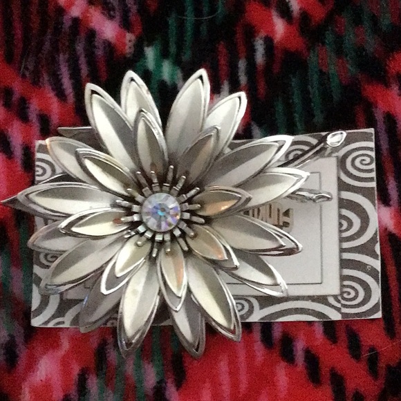 Jewelry | Large Silver Floral Pin | Poshmark